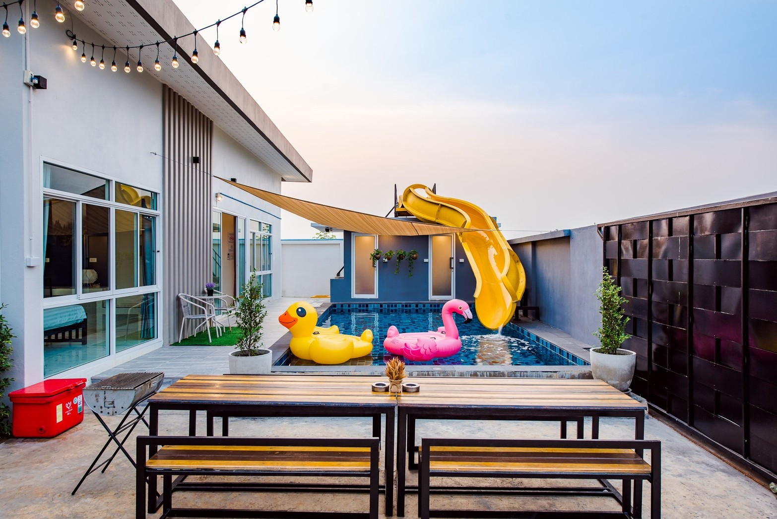 Party House - Chillout Pool Villa